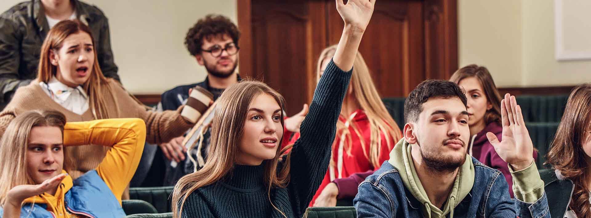 Yakın Doğu Üniversitesi - YDÜ (Lefkoşa/Kıbrıs)